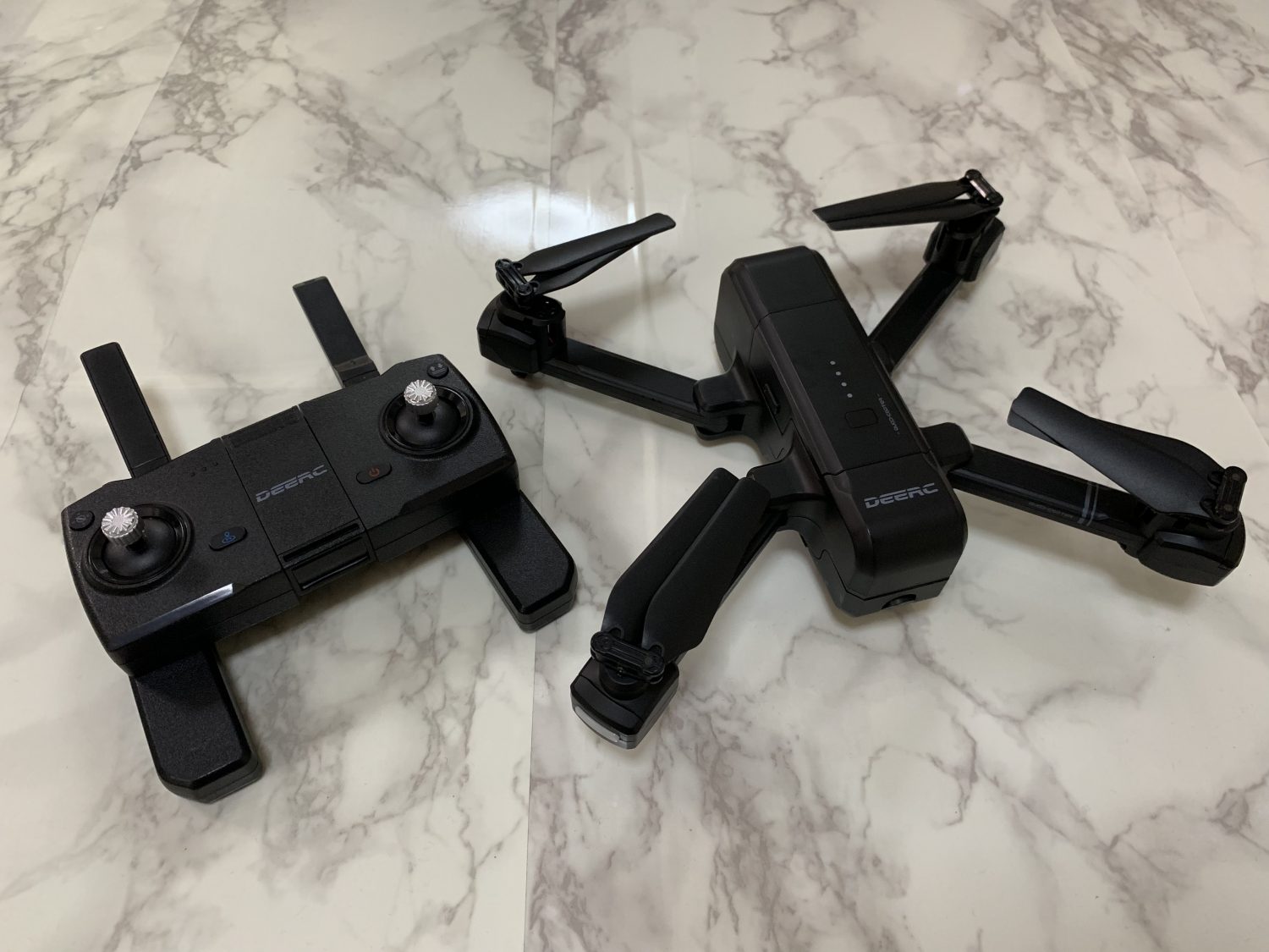 GPS搭載ドローン DEERC DE25 レビュー！自動追尾機能付き｜バス釣りハック